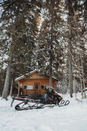 Winter Cabin Rentals | T & D Amisk Camp, Amisk Lake Fishing ...